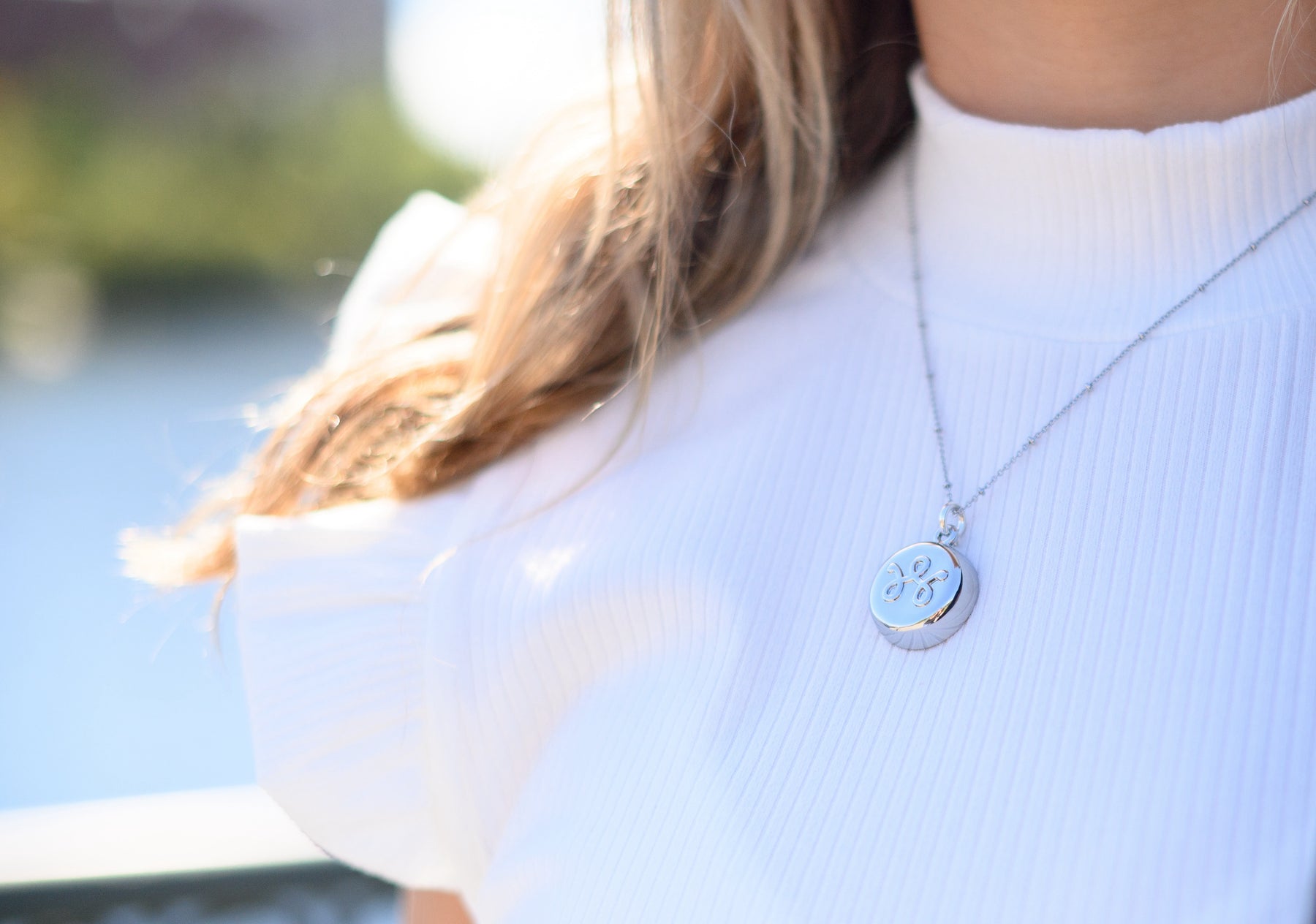 invisaWear Smart Jewelry, Stylish Panic Button, Wearable Safety Device ...